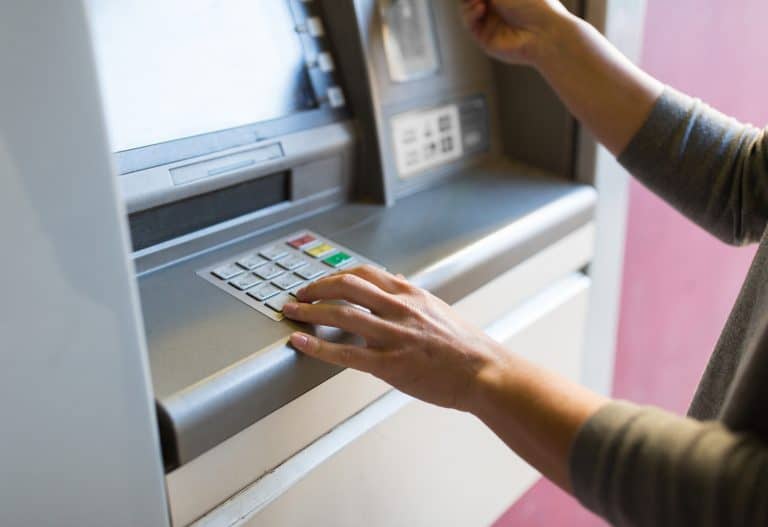 How To Deposit a Cheque in the UK [Including Online] - Brit Buyer